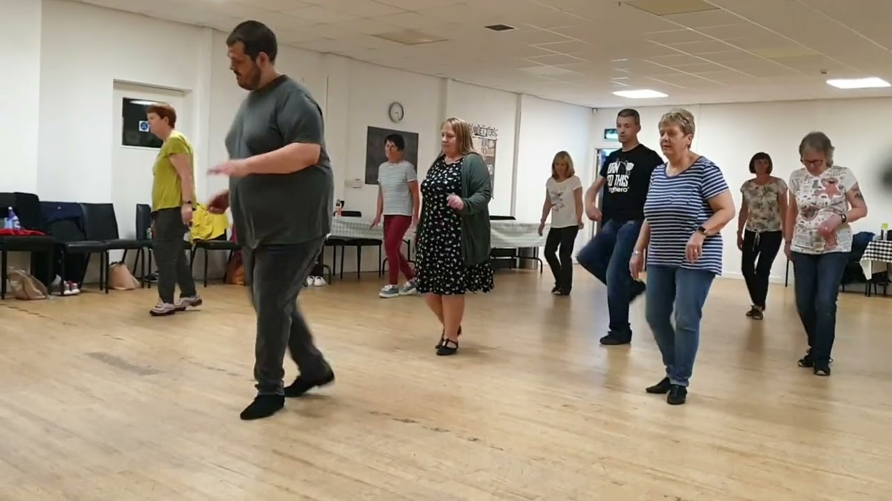 Straight On, Shirley! - Line Dance Mag